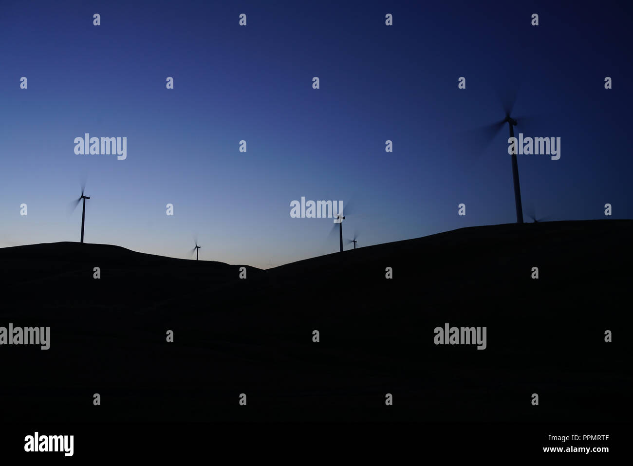 Windmills in California Stock Photo - Alamy