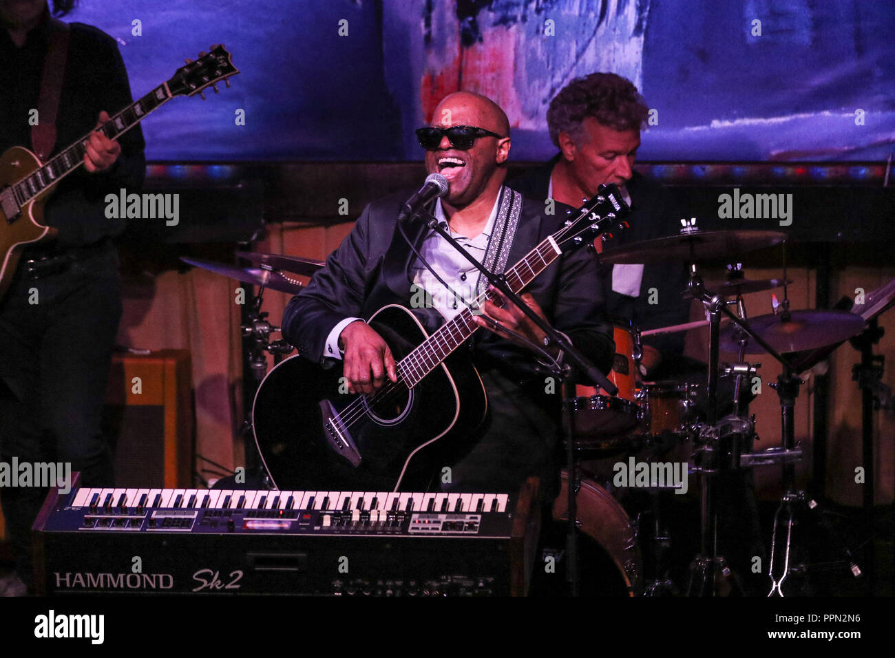 Vibrato grill and jazz hi-res stock photography and images - Alamy