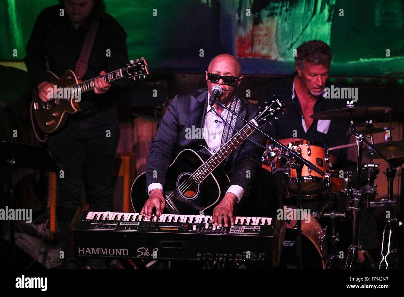 Ellis hall performance hi-res stock photography and images - Alamy