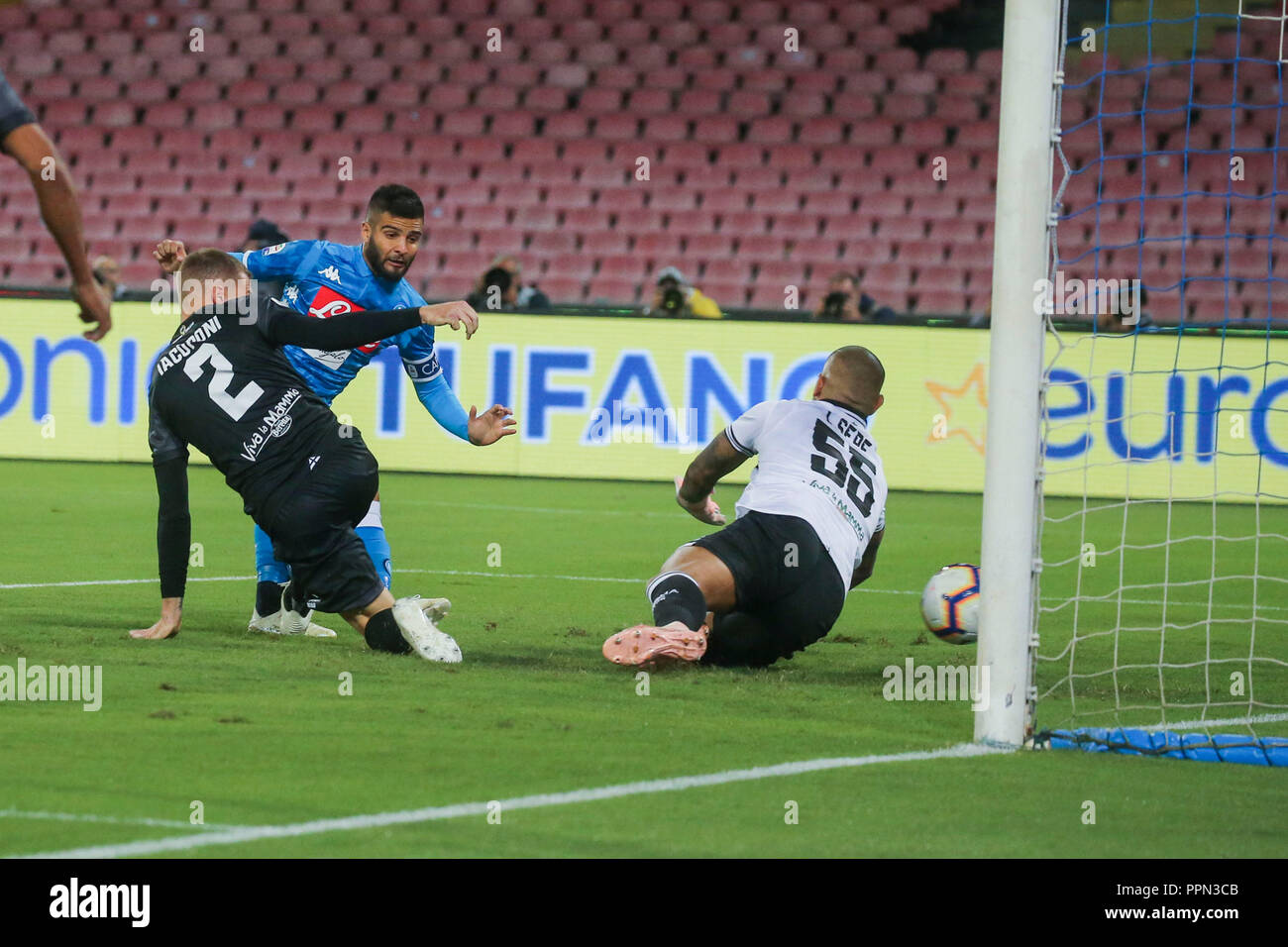 Insigne goal hi-res stock photography and images - Alamy