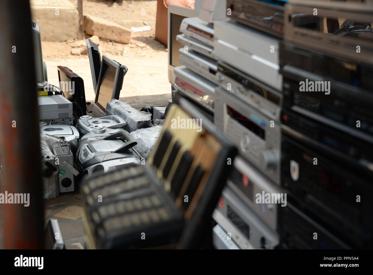 Second hand electronics shop hi-res stock photography and images - Alamy