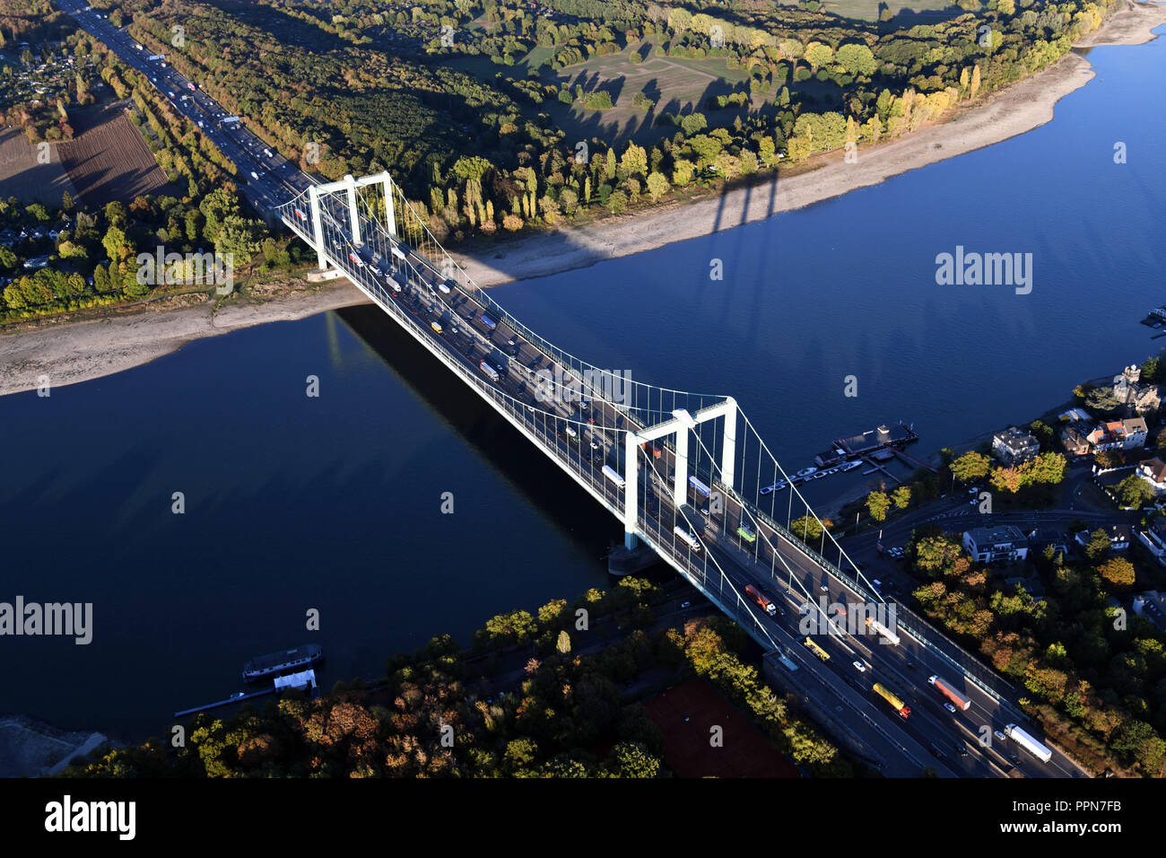 26 September 2018, North Rhine-Westphalia, Cologne: A photo taken from ...