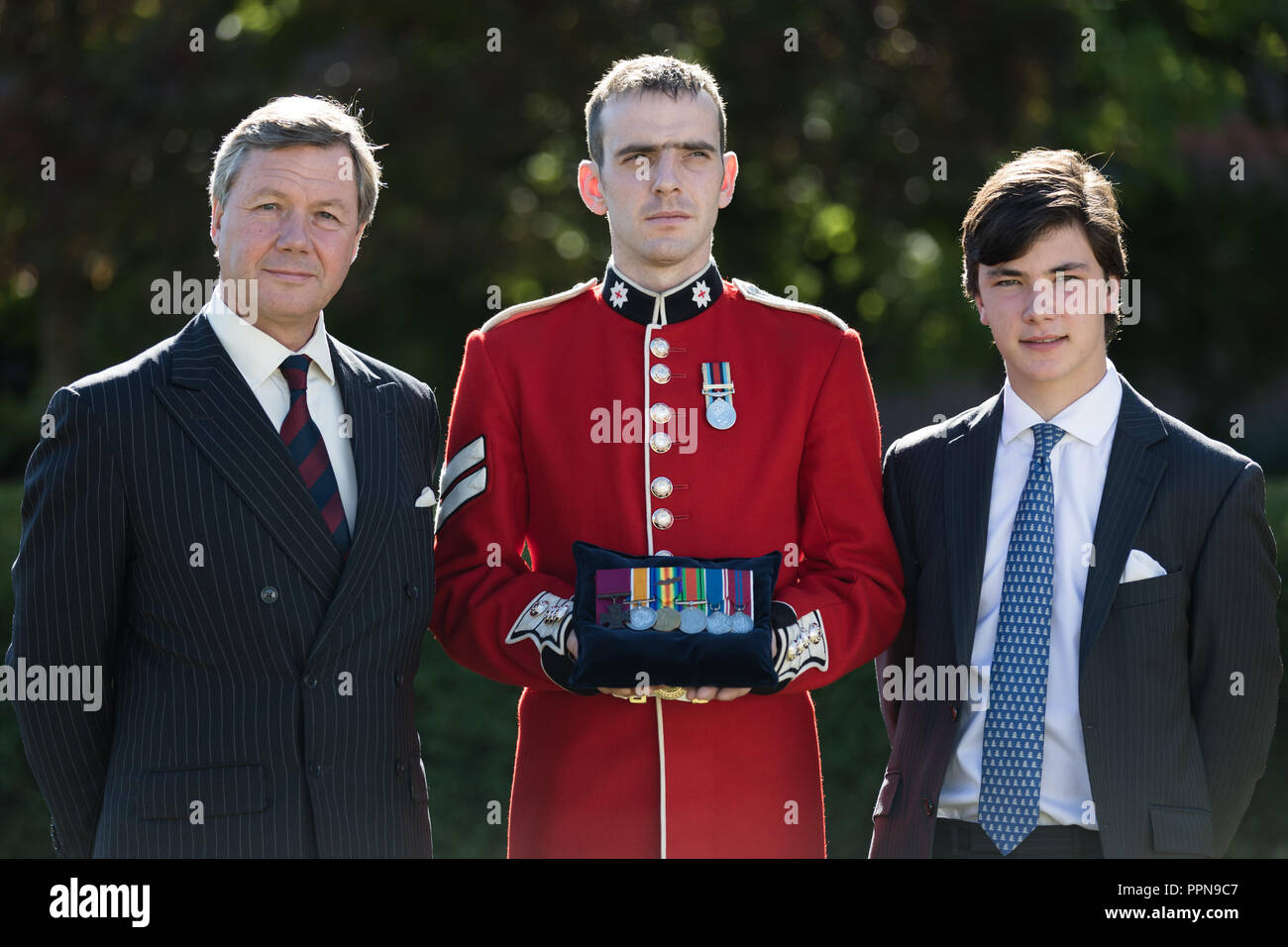 2nd battalion coldstream guards hi-res stock photography and images - Alamy