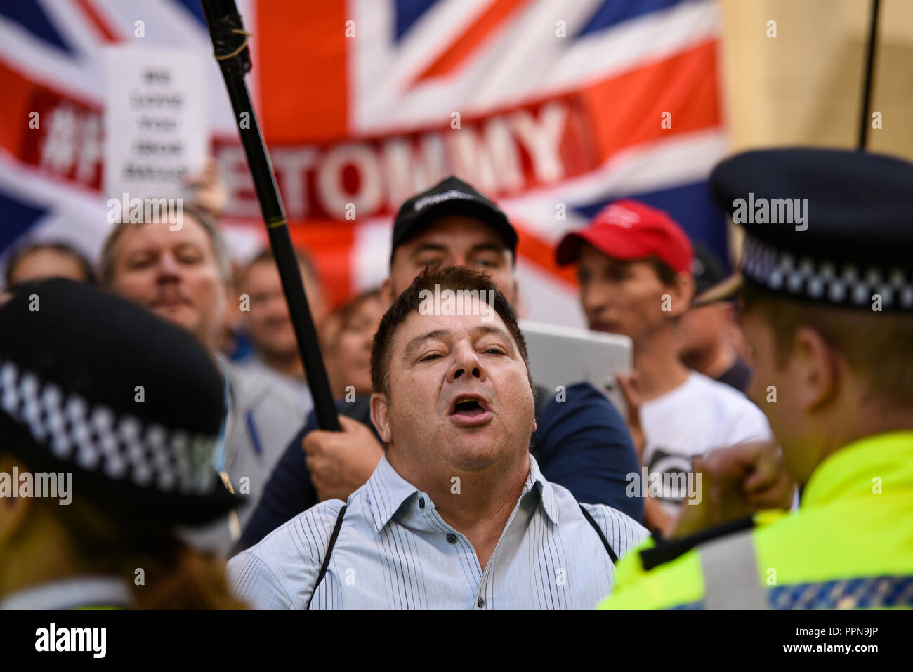 Stephen Yaxley Lennon, Tommy Robinson, appeared in the Central Criminal ...