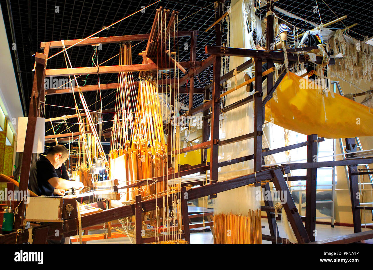 Chinese silk brocade patterns hi-res stock photography and images - Alamy