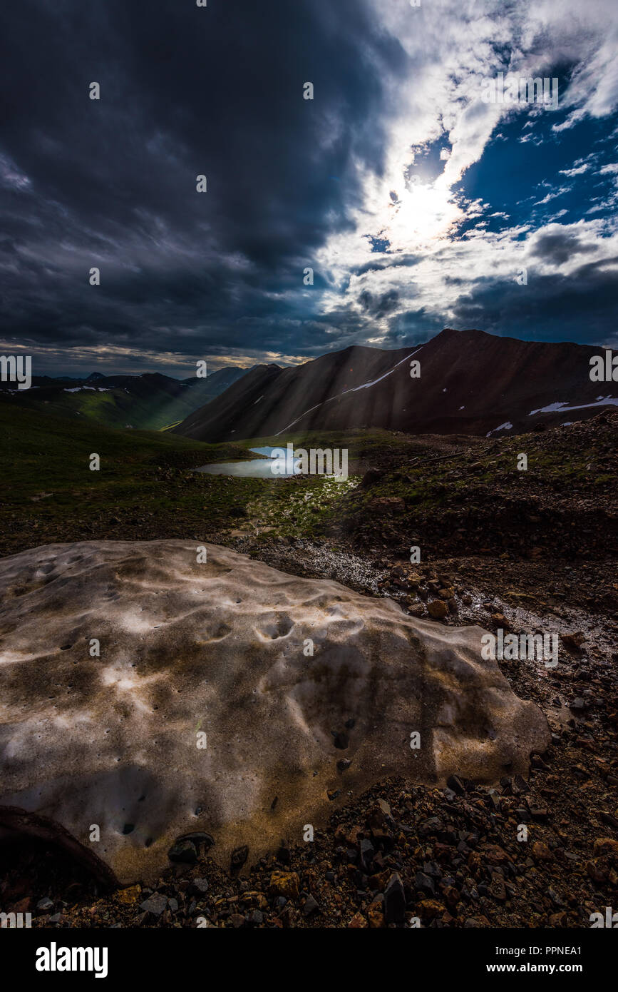 Chunk of snow hi-res stock photography and images - Alamy