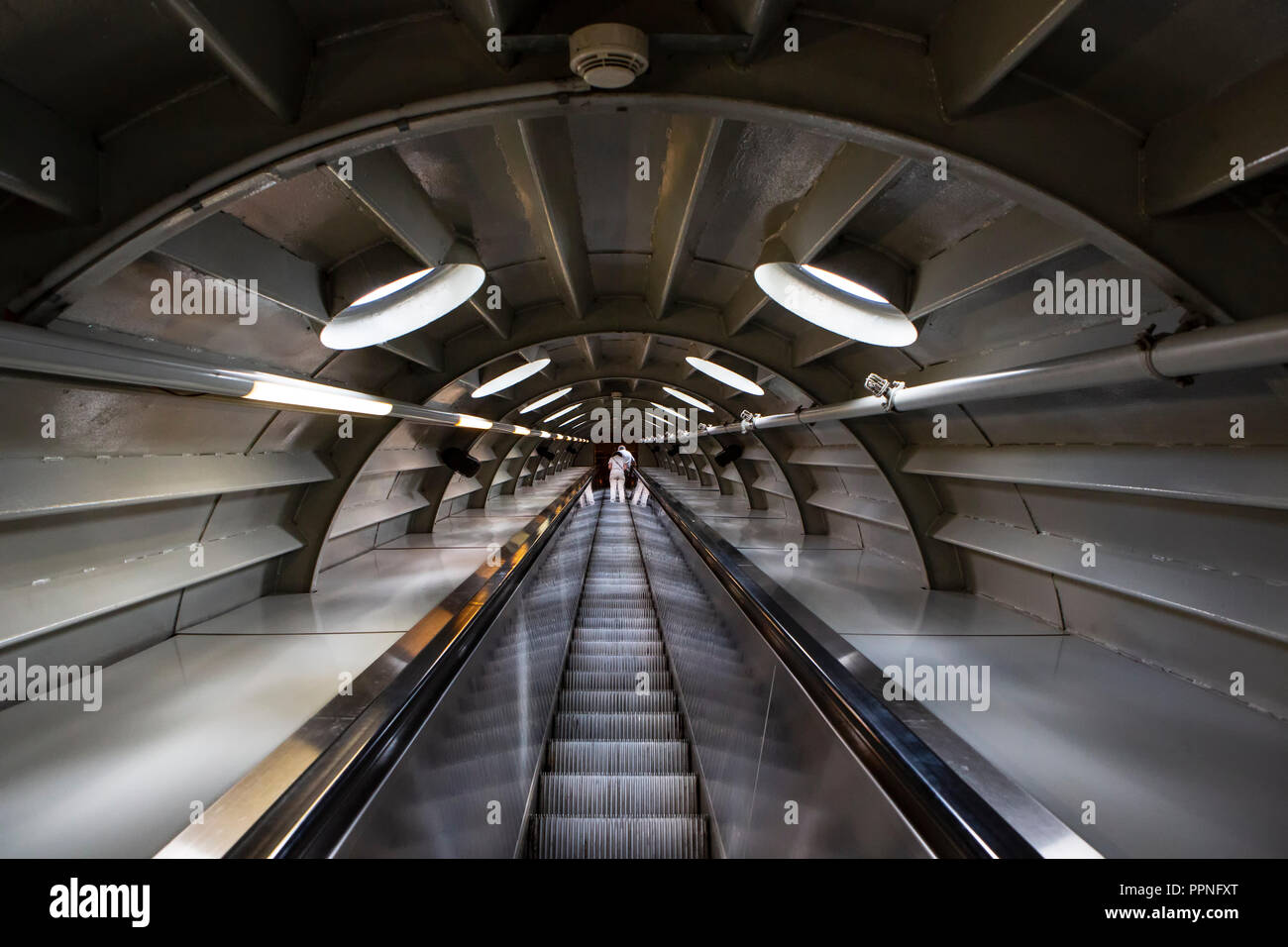 Aluminum superstructure hi-res stock photography and images - Alamy