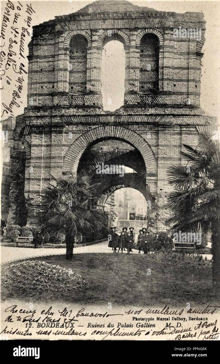 Palais gallien hi-res stock photography and images - Alamy