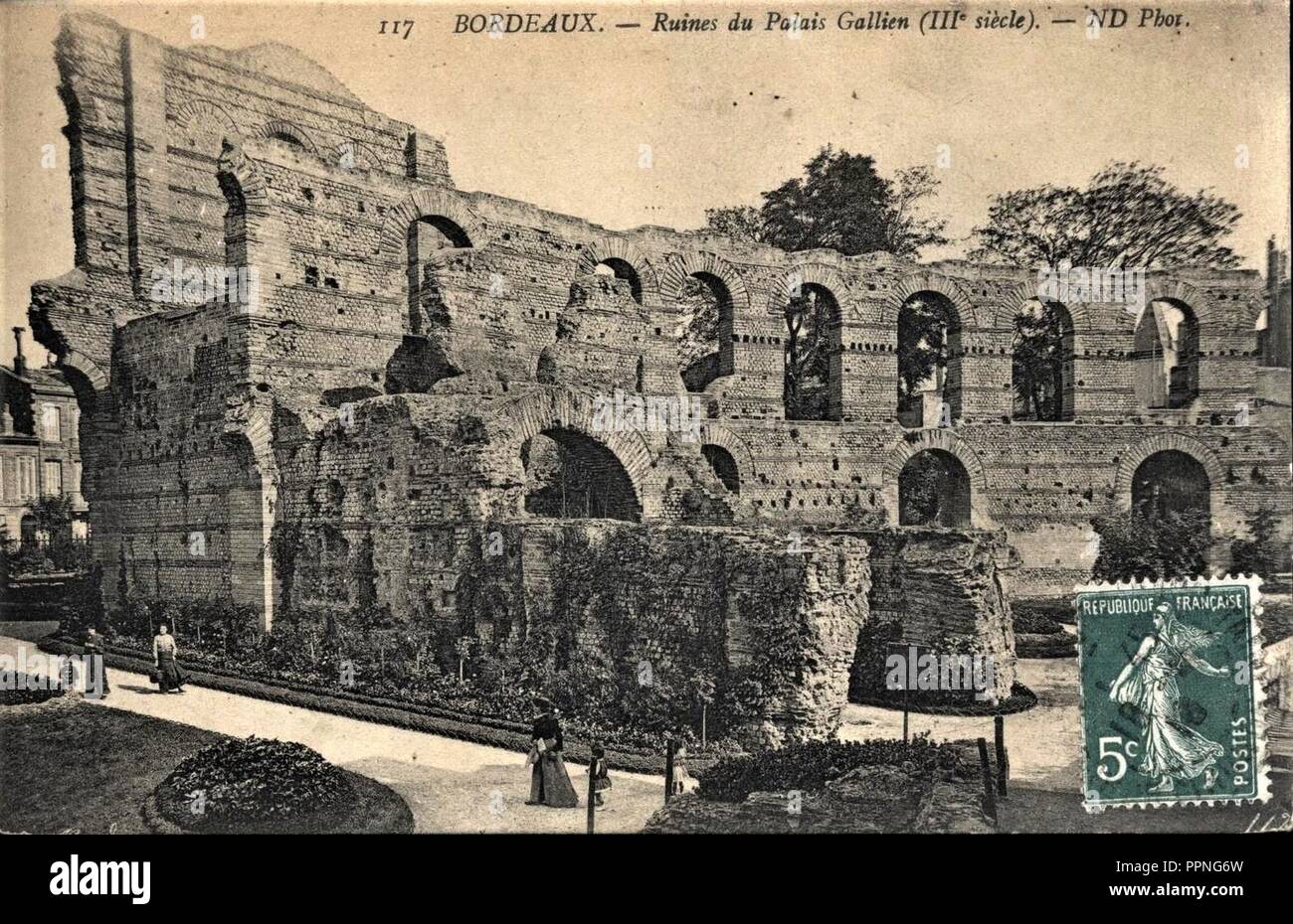 Palais gallien hi-res stock photography and images - Alamy