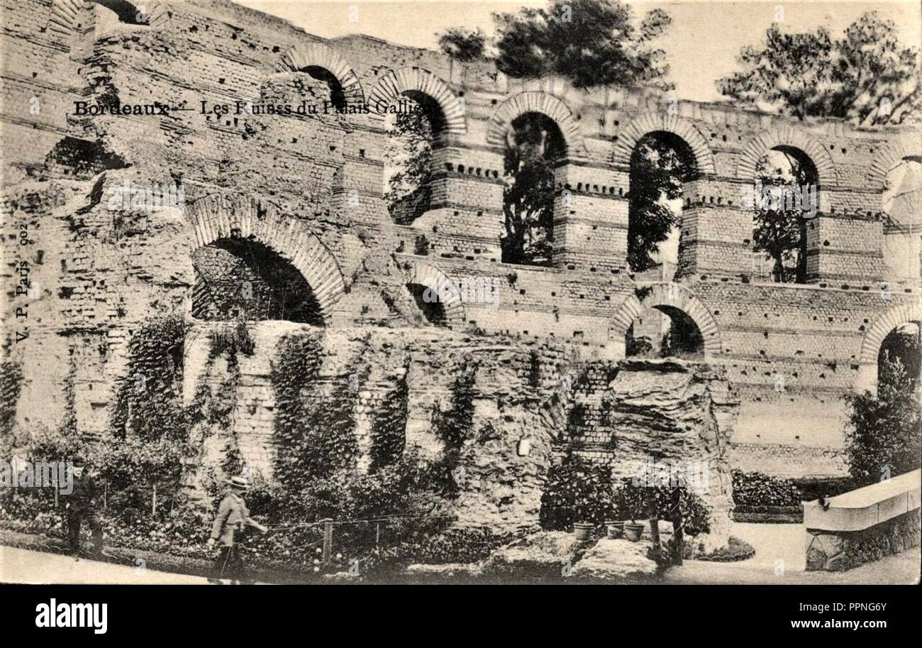 Palais gallien hi-res stock photography and images - Alamy