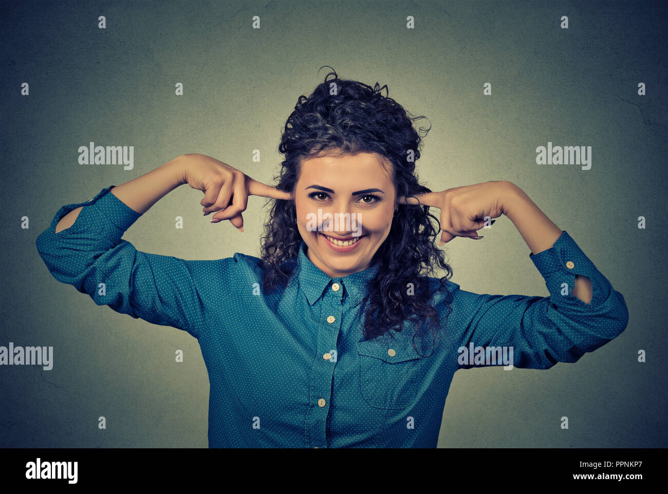 Loud noise hi-res stock photography and images - Alamy