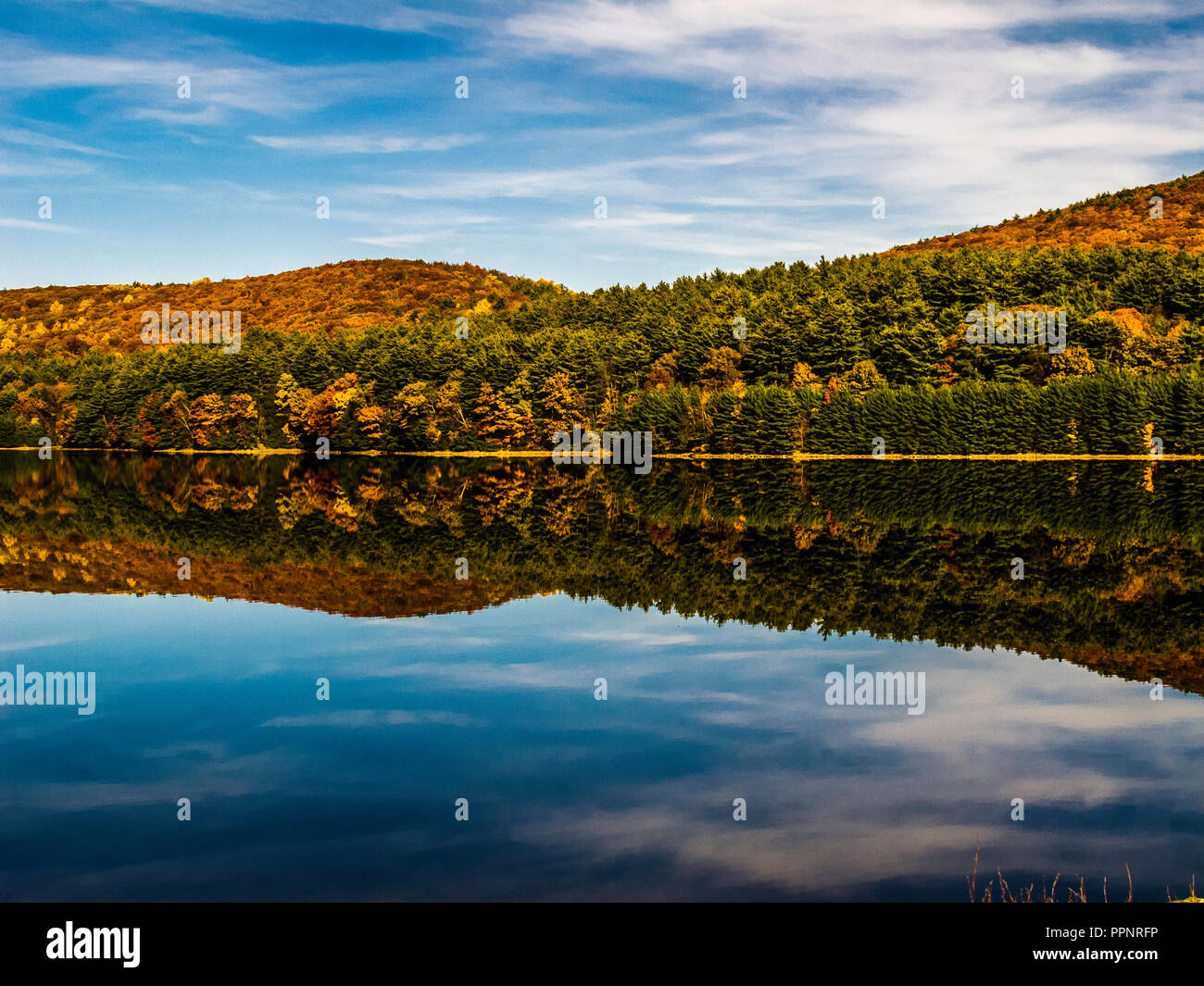 Saville Dam Barkhamsted Reservoir Barkhamsted, Connecticut, USA Stock ...