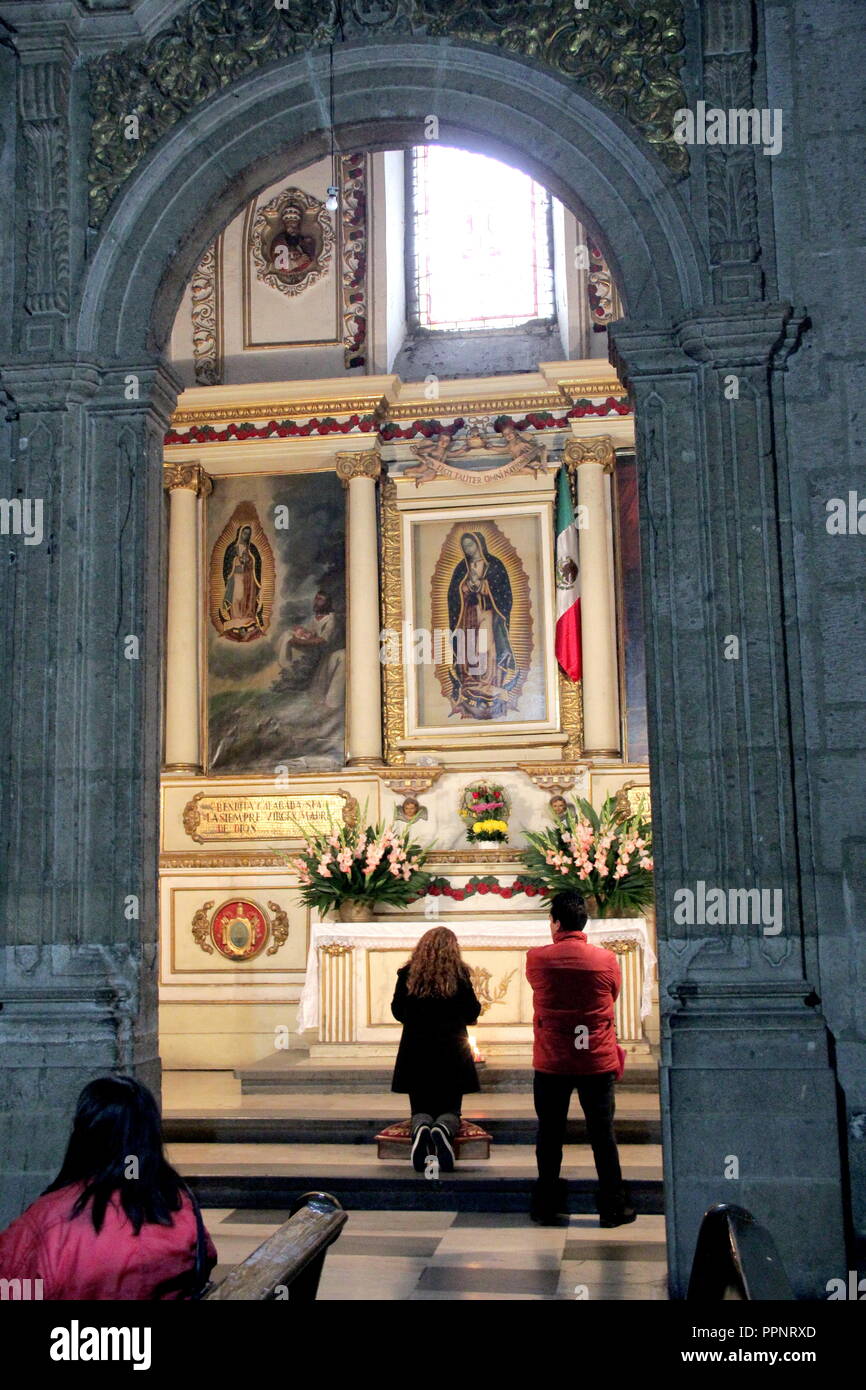 Mexican people praying hi-res stock photography and images - Alamy