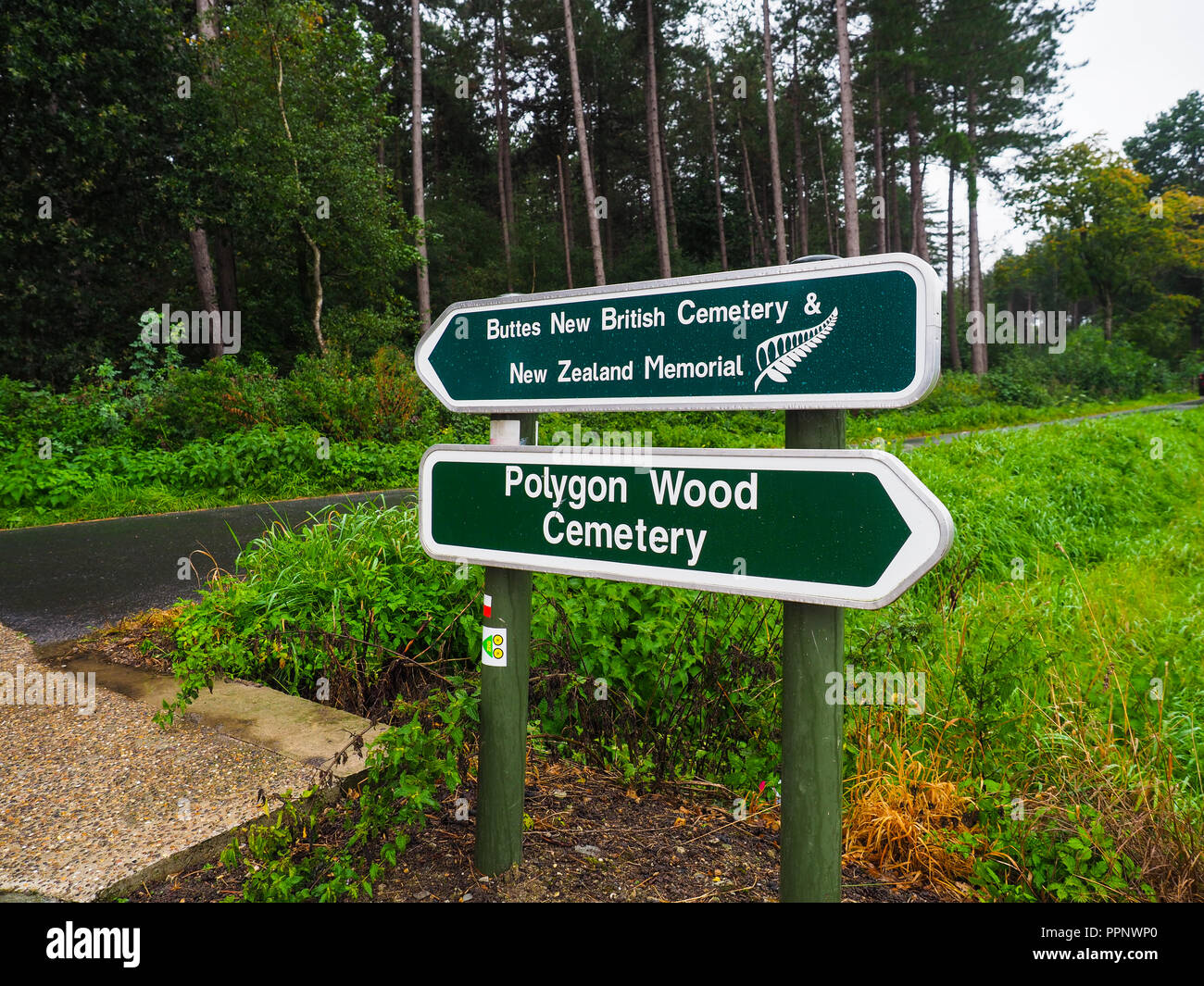 British first world war cemeteries hi-res stock photography and images ...