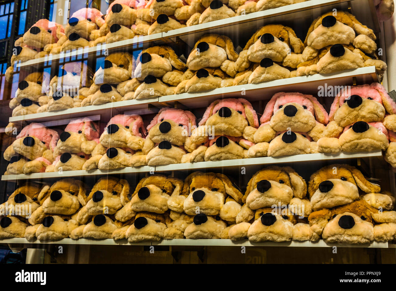 Holiday windows fifth avenue hi-res stock photography and images - Alamy