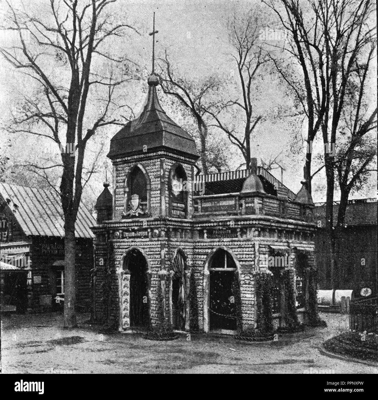Bordeaux exposition 1895 - Pavillon de Guyenne Stock Photo - Alamy