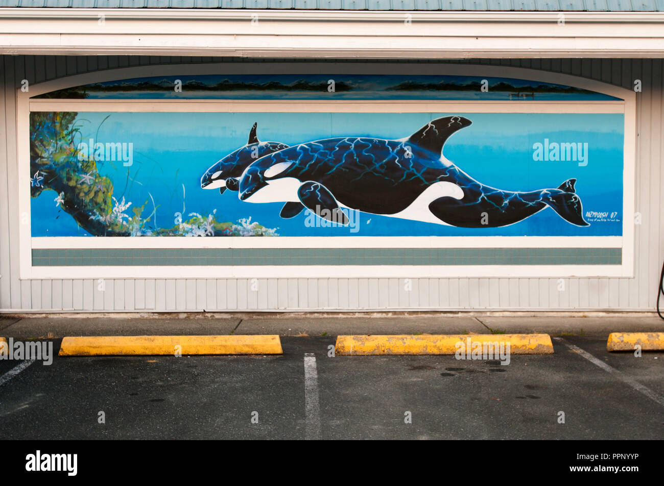 Murals on building hi-res stock photography and images - Alamy