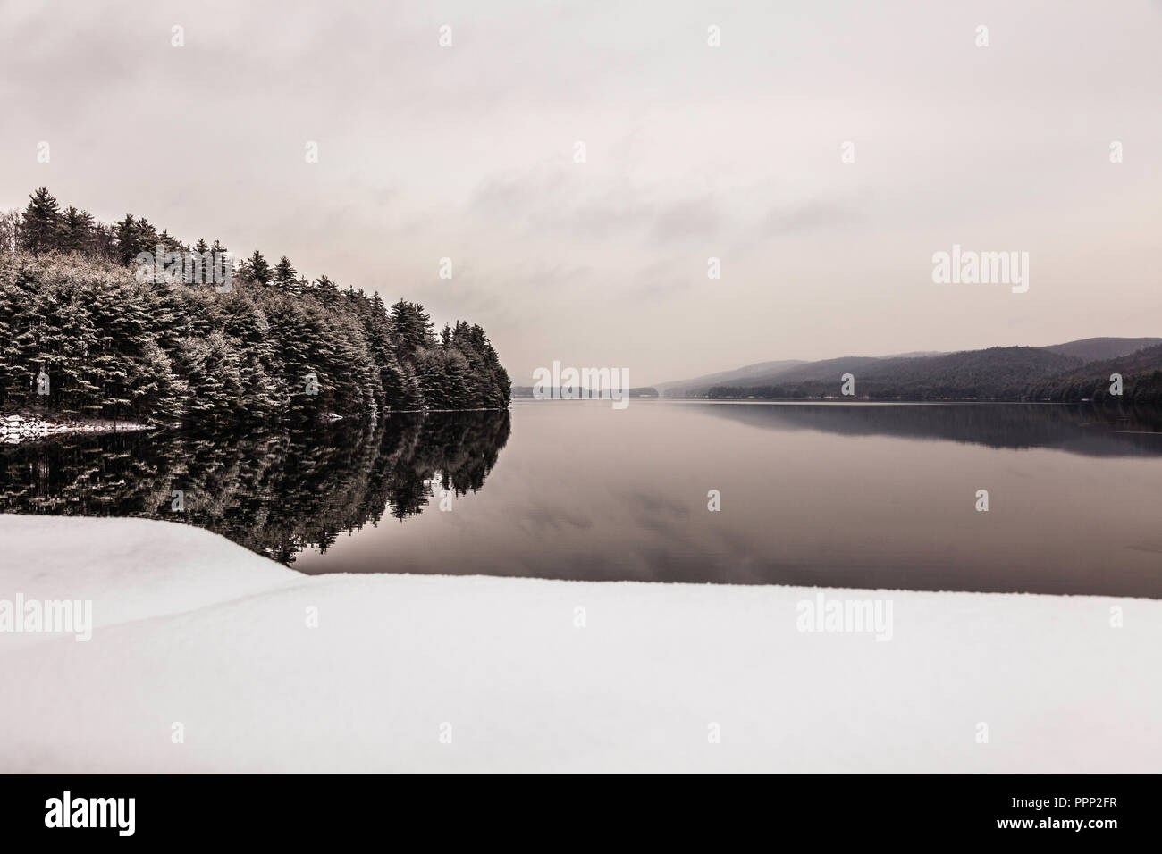 Saville Dam Barkhamsted Reservoir Barkhamsted, Connecticut, USA Stock ...