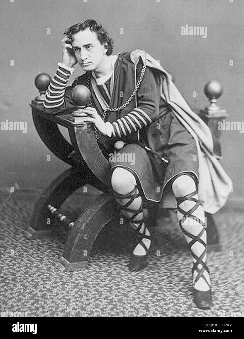 Edwin booth hamlet hi-res stock photography and images - Alamy