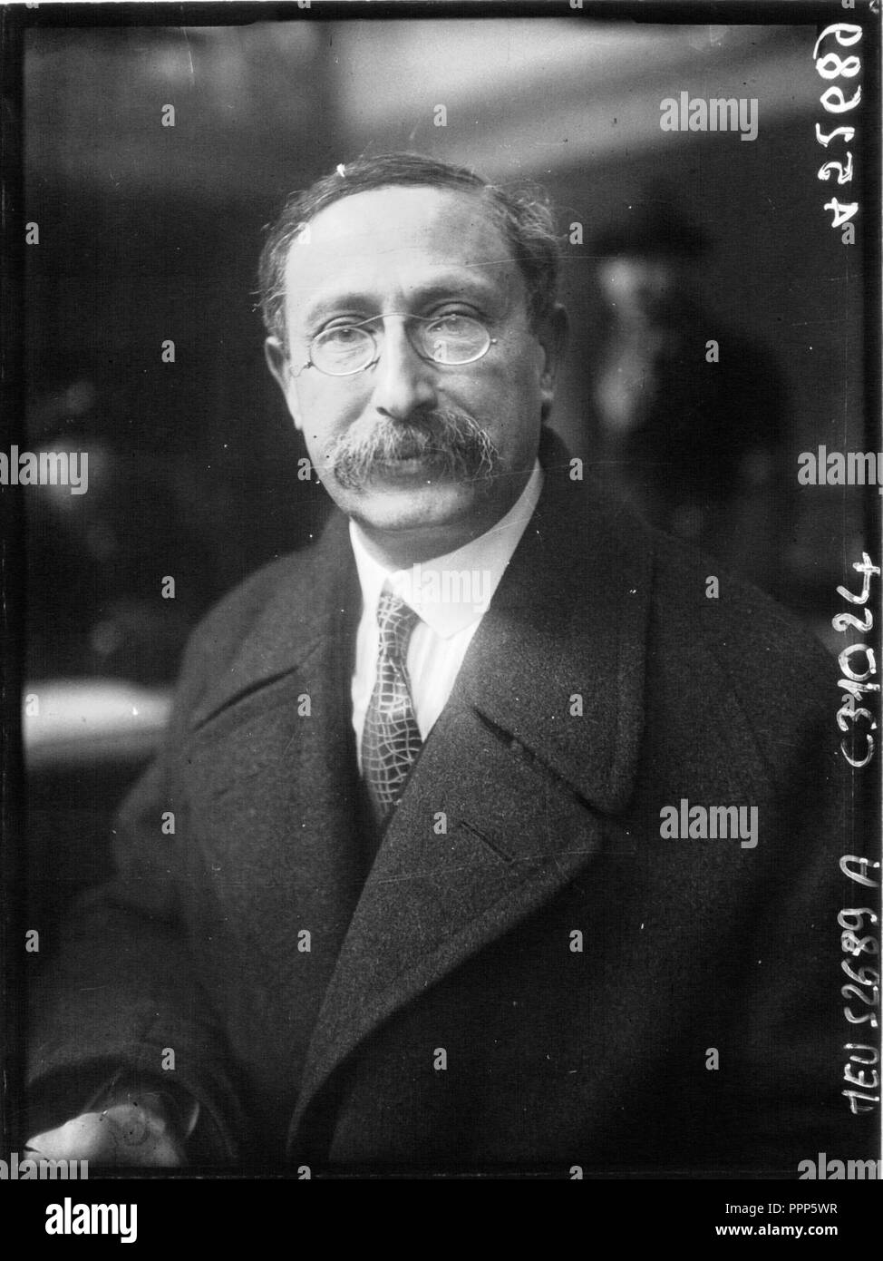 Leon blum Black and White Stock Photos & Images - Alamy