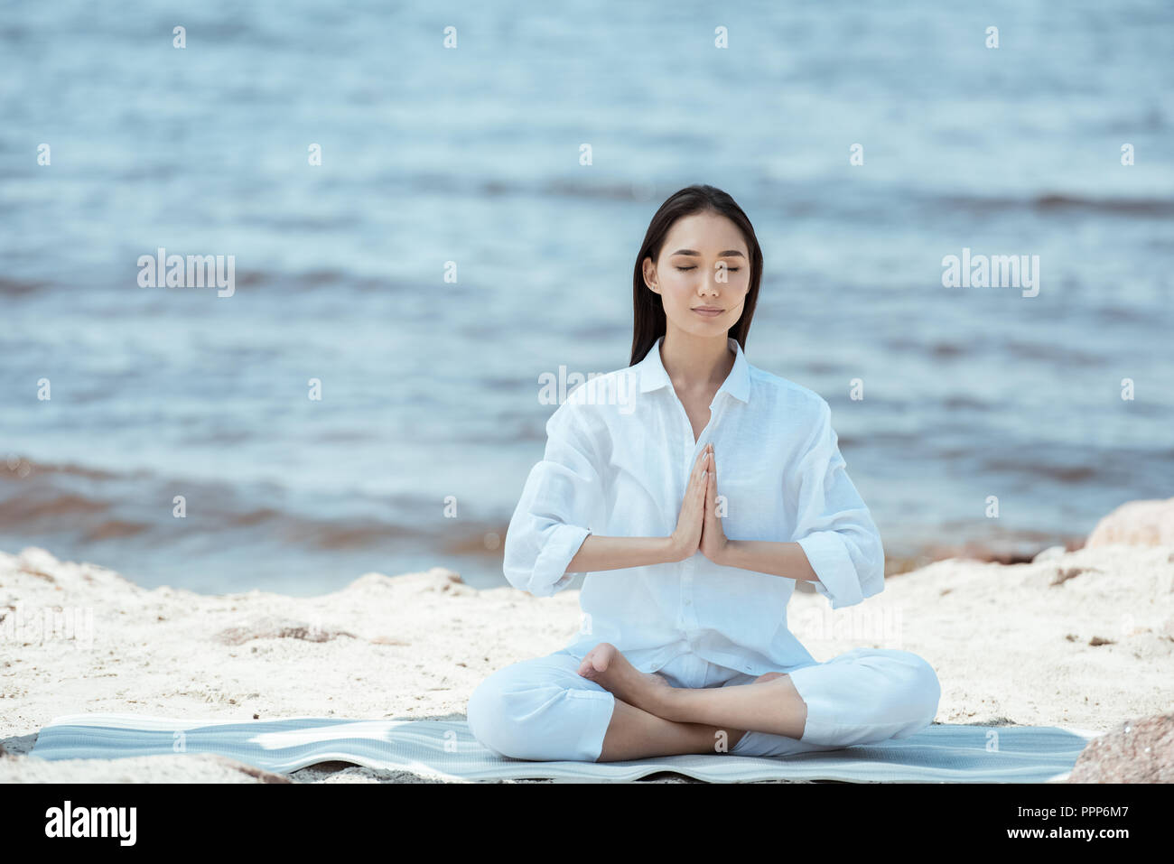 Seal Pose High Resolution Stock Photography and Images - Alamy