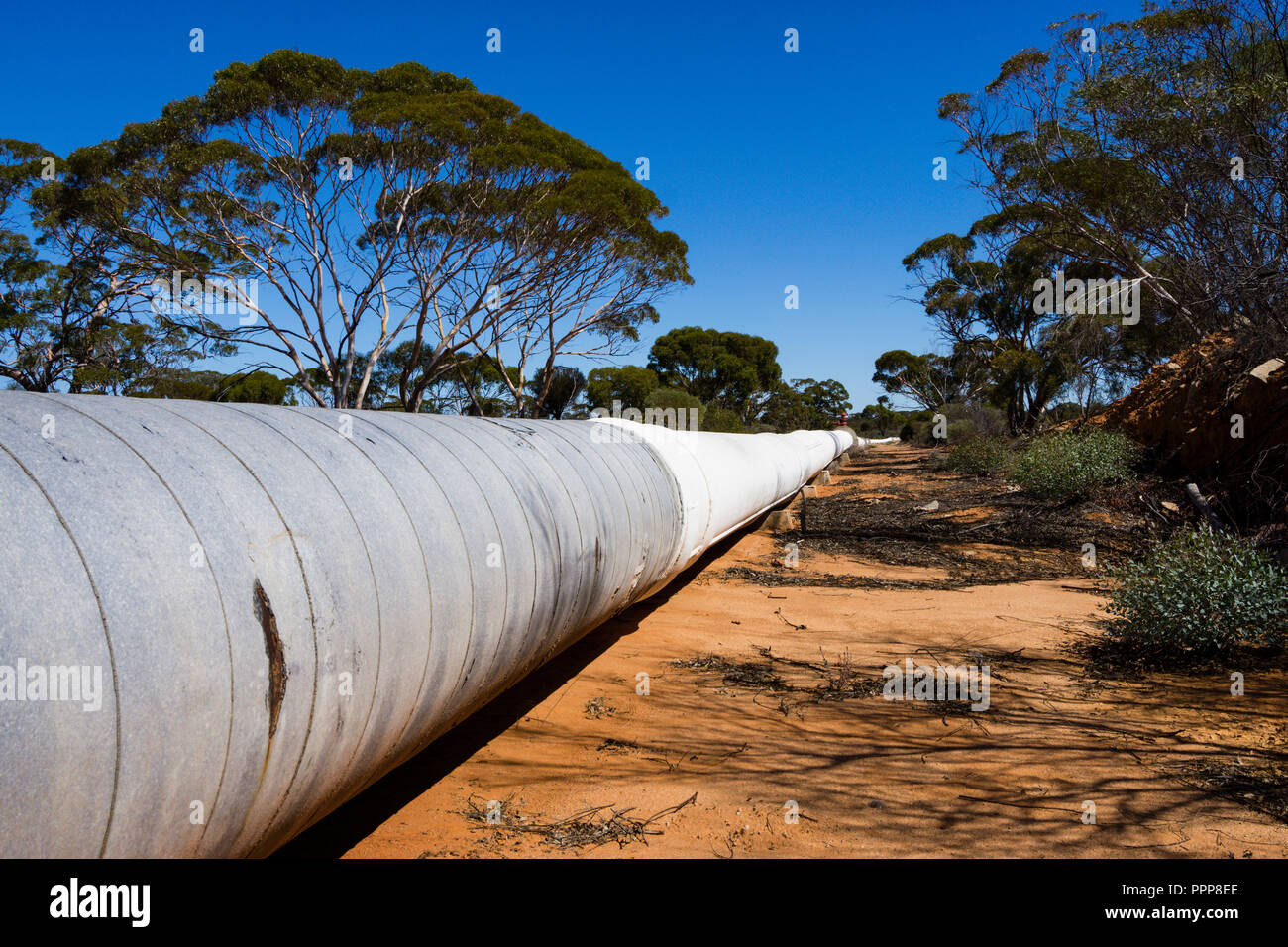 Pipeline trail hi-res stock photography and images - Alamy