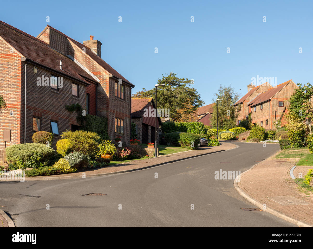 House exterior uk detached brick hi-res stock photography and images ...