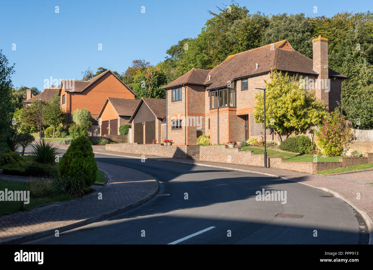 House exterior uk detached brick hi-res stock photography and images ...
