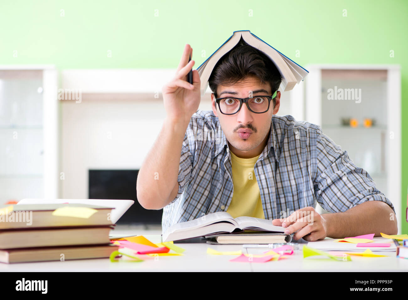 Conflicting information hi-res stock photography and images - Alamy