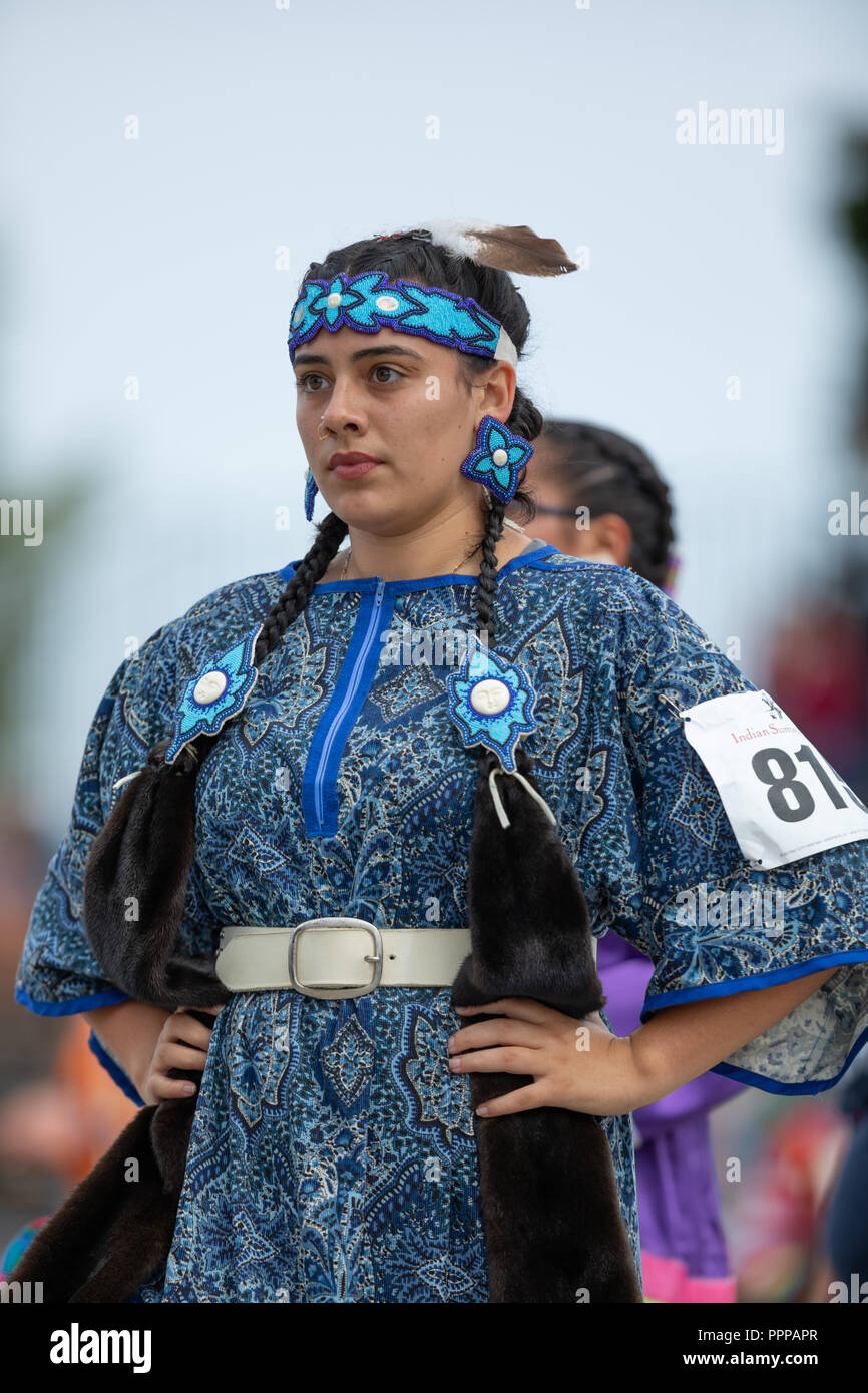 Traditional Native American Girl Clothing