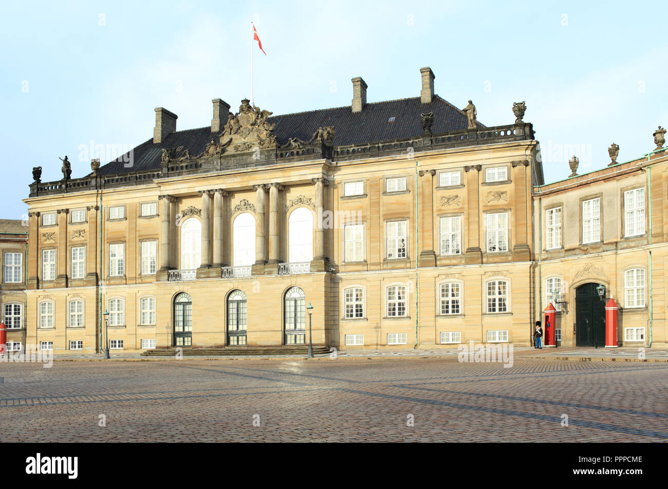 Amalienborg palace in Copenhagen, Denmark Stock Photo - Alamy