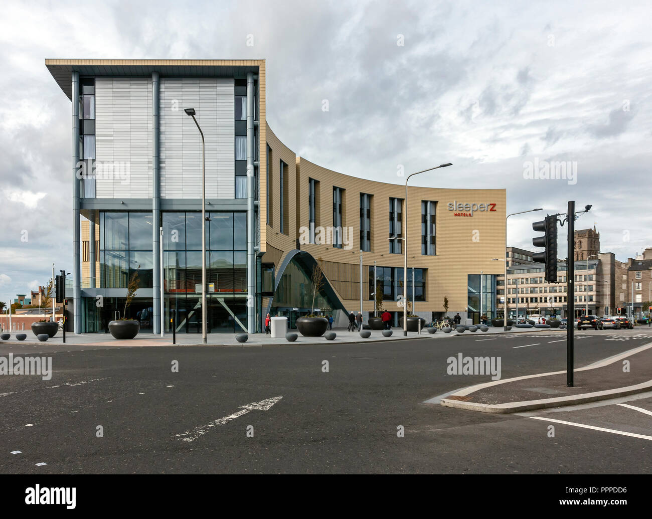 Sleeperz Hotel Dundee above Dundee Railwlay Station in South Union Street Dundee Scotland UK ...