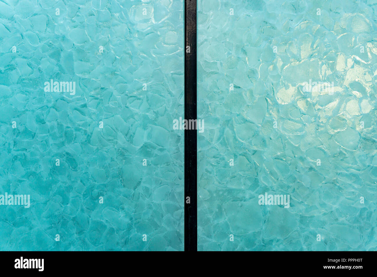 Frosted glass window hi-res stock photography and images - Alamy