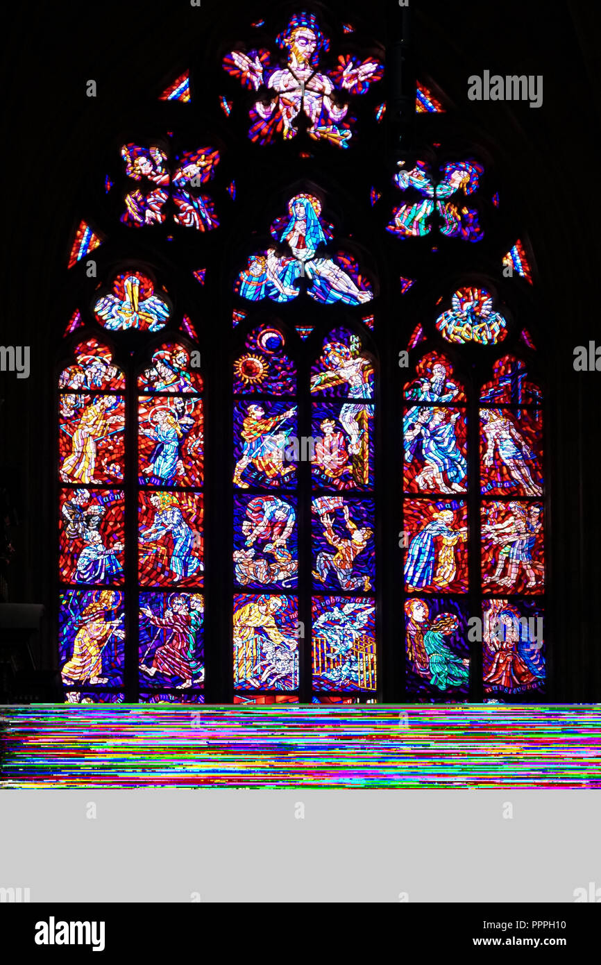 Urban street vertical wien hi-res stock photography and images - Alamy