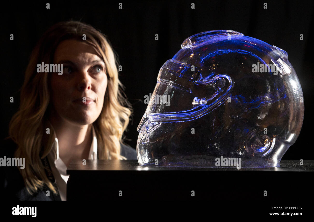 Artist angela palmer is hi-res stock photography and images - Alamy