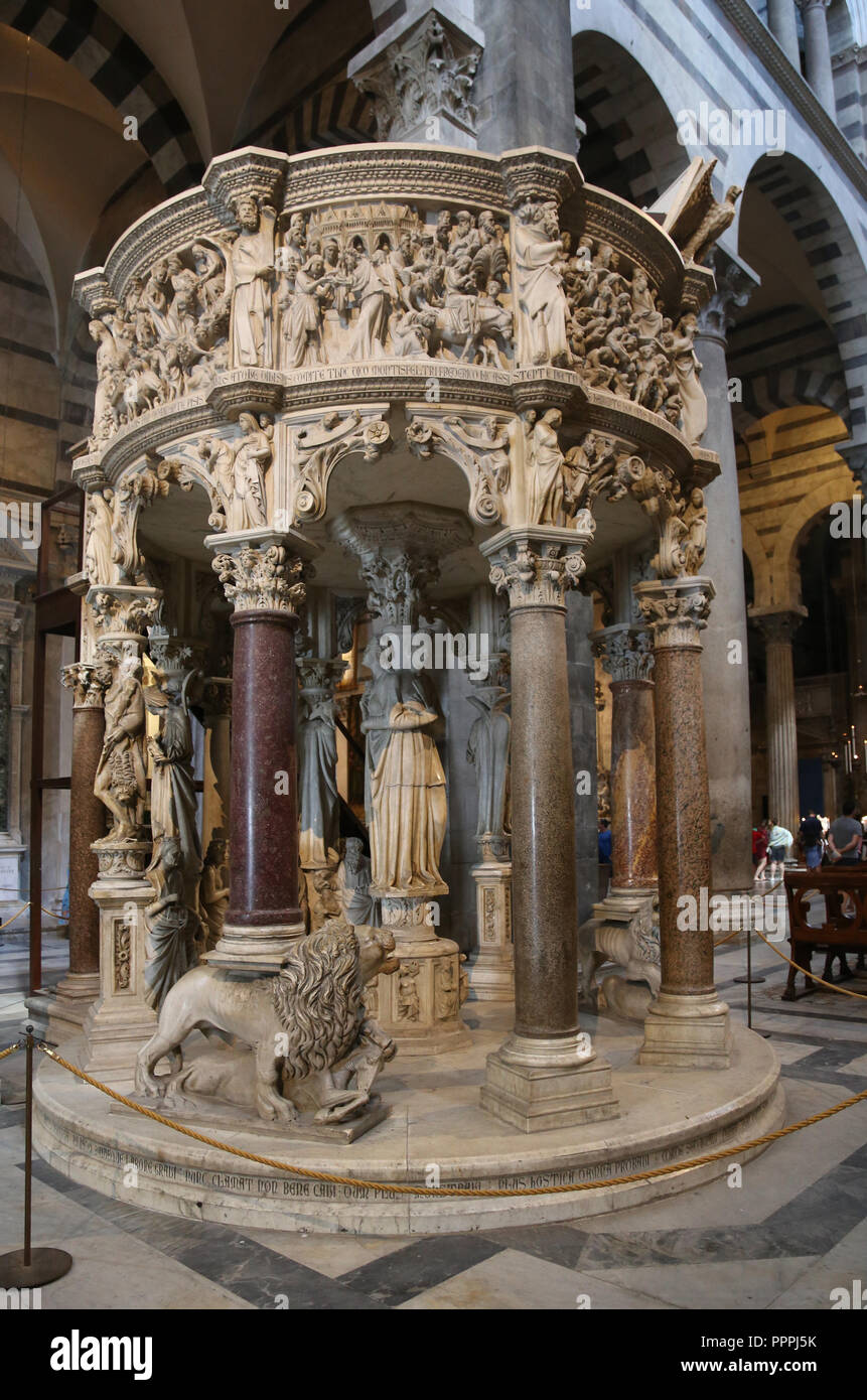 Italy. Pisa. The pulppit of Pisa Cathedral. By Giovanni Pisano (c.1250 ...