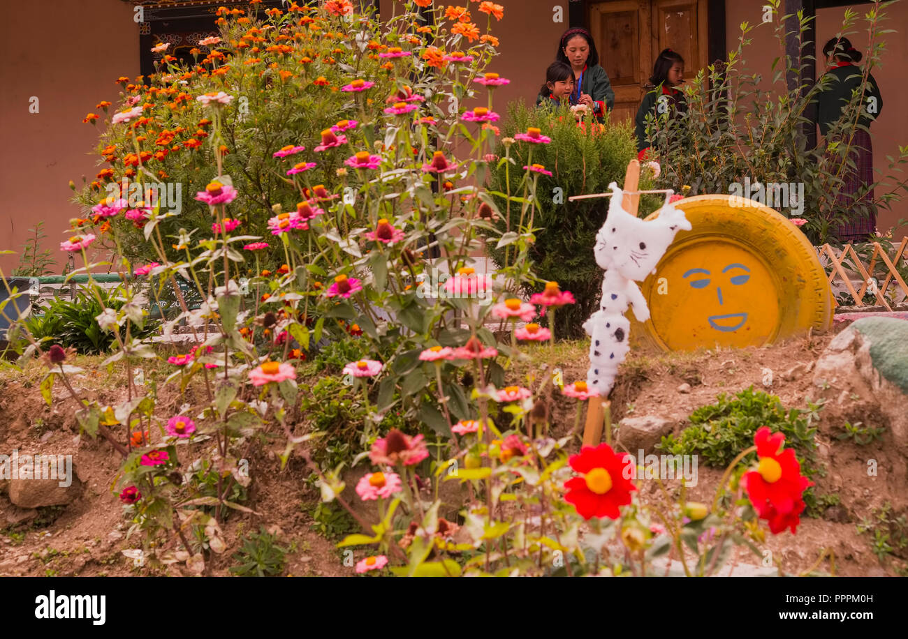 Paro girls hi-res stock photography and images - Alamy