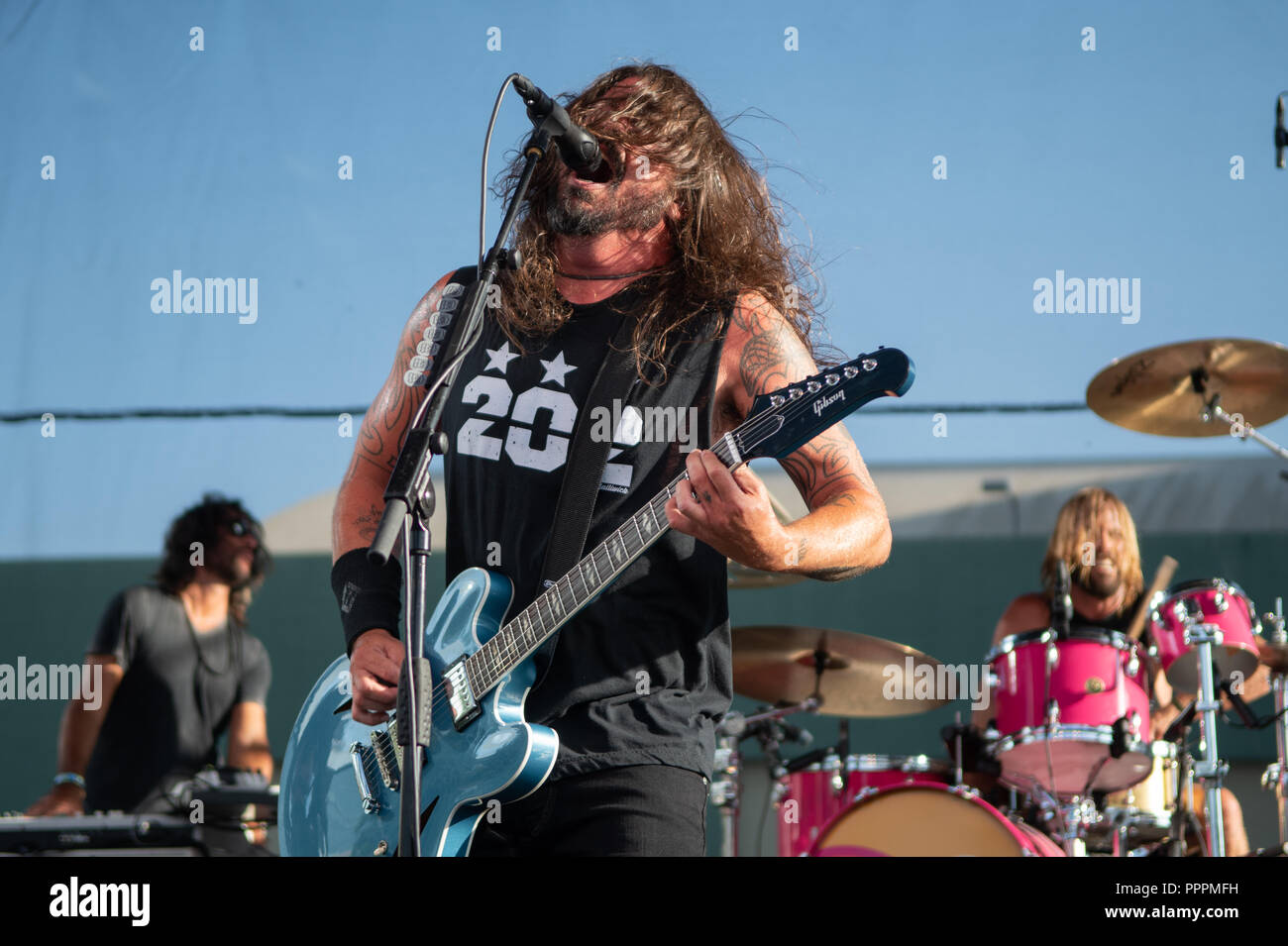 The Foo Fighters and Queen drummer Roger Taylor as Chevy Metal & The ...