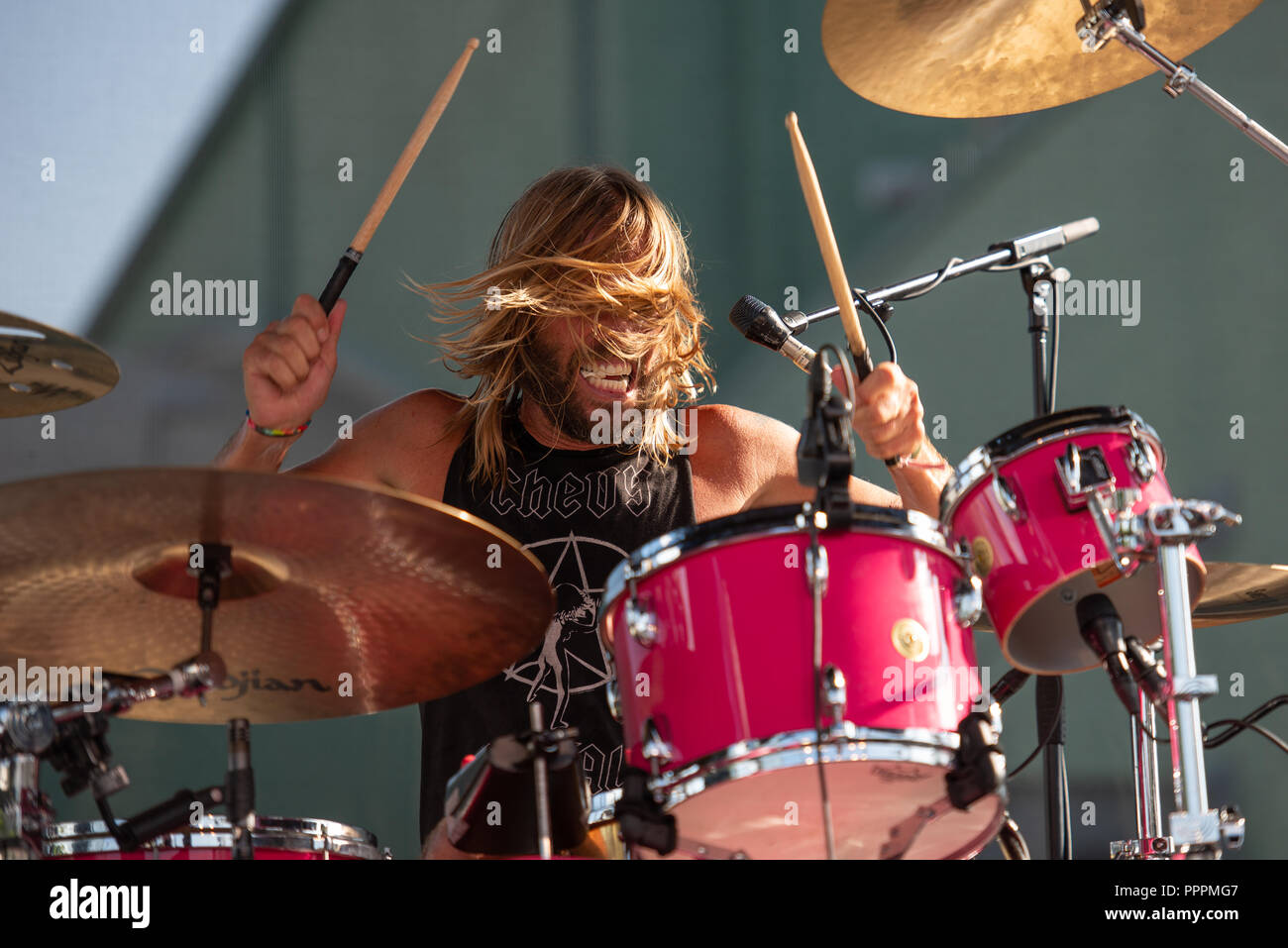 The Foo Fighters and Queen drummer Roger Taylor as Chevy Metal & The ...