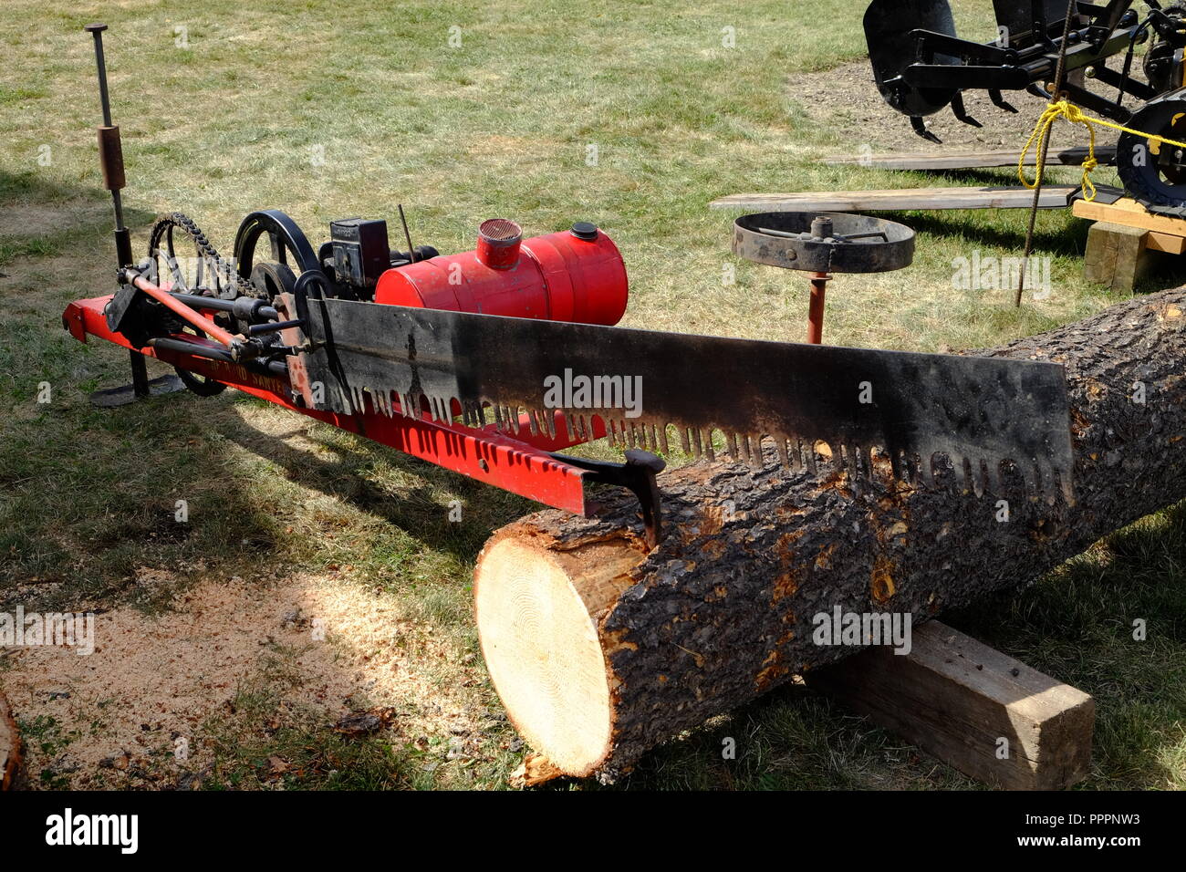 Antique saw hi-res stock photography and images - Alamy