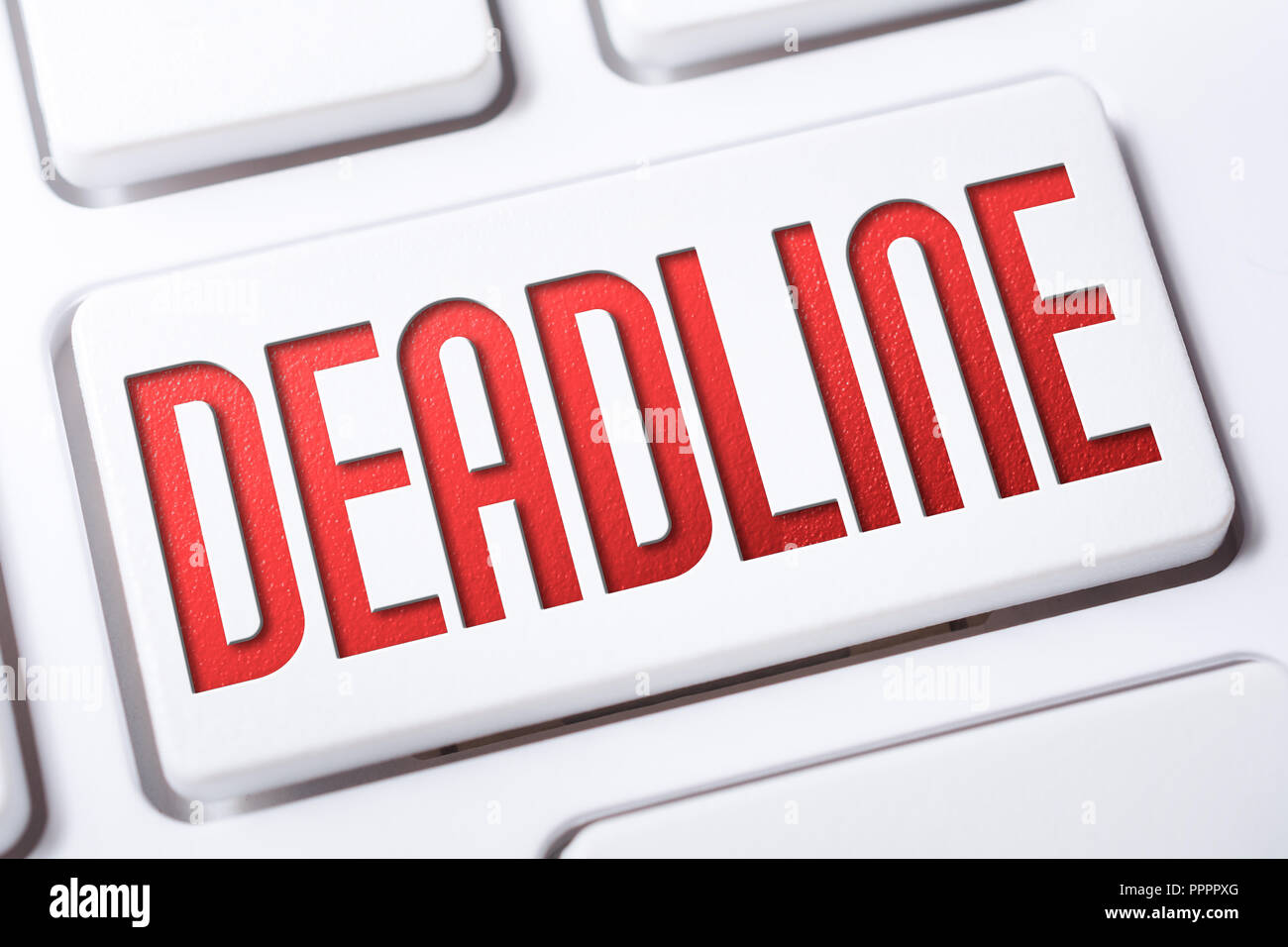 Macro Of The Word Deadline On A Keyboard Button Stock Photo - Alamy