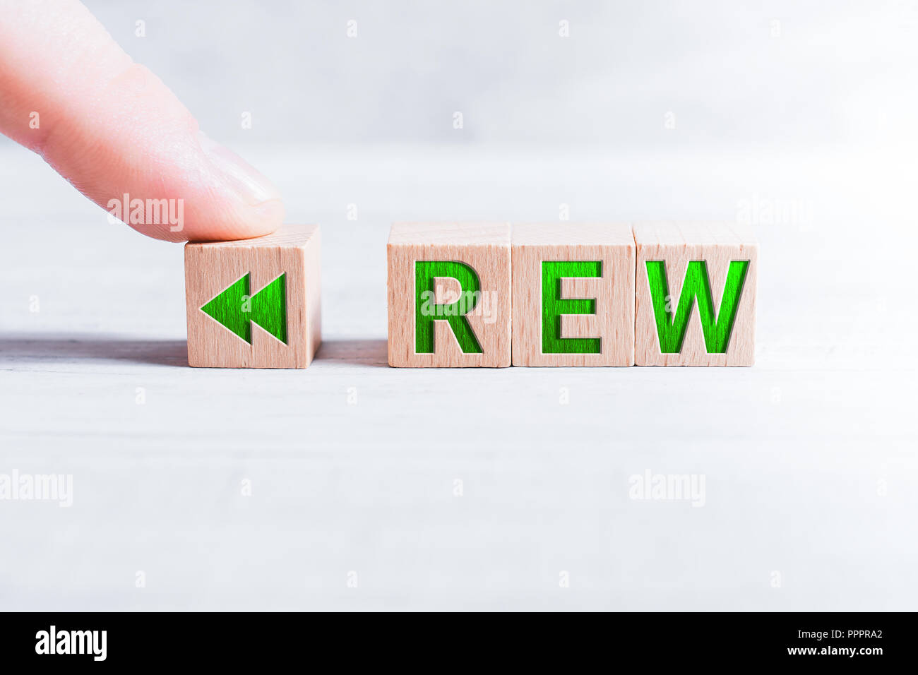 Rewind symbol hi-res stock photography and images - Alamy