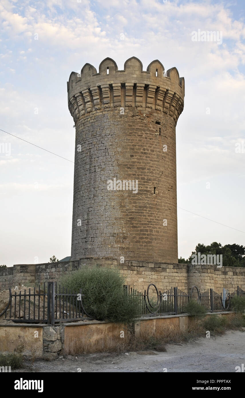 The round castle hi-res stock photography and images - Alamy