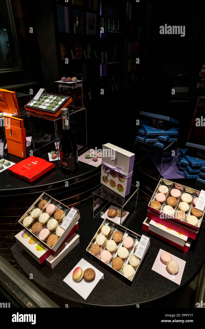 Macarons in a shop window. Strasbourg, France Stock Photo - Alamy