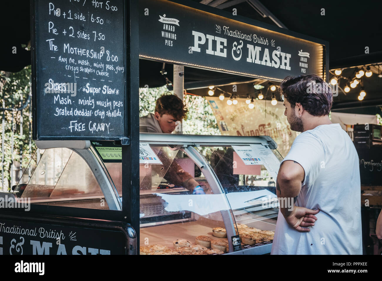 Buying pies hi-res stock photography and images - Alamy