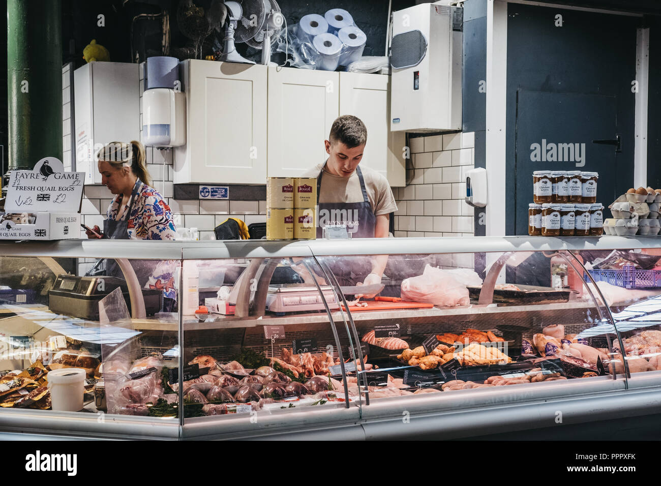 Cooked meat display store hi-res stock photography and images - Alamy