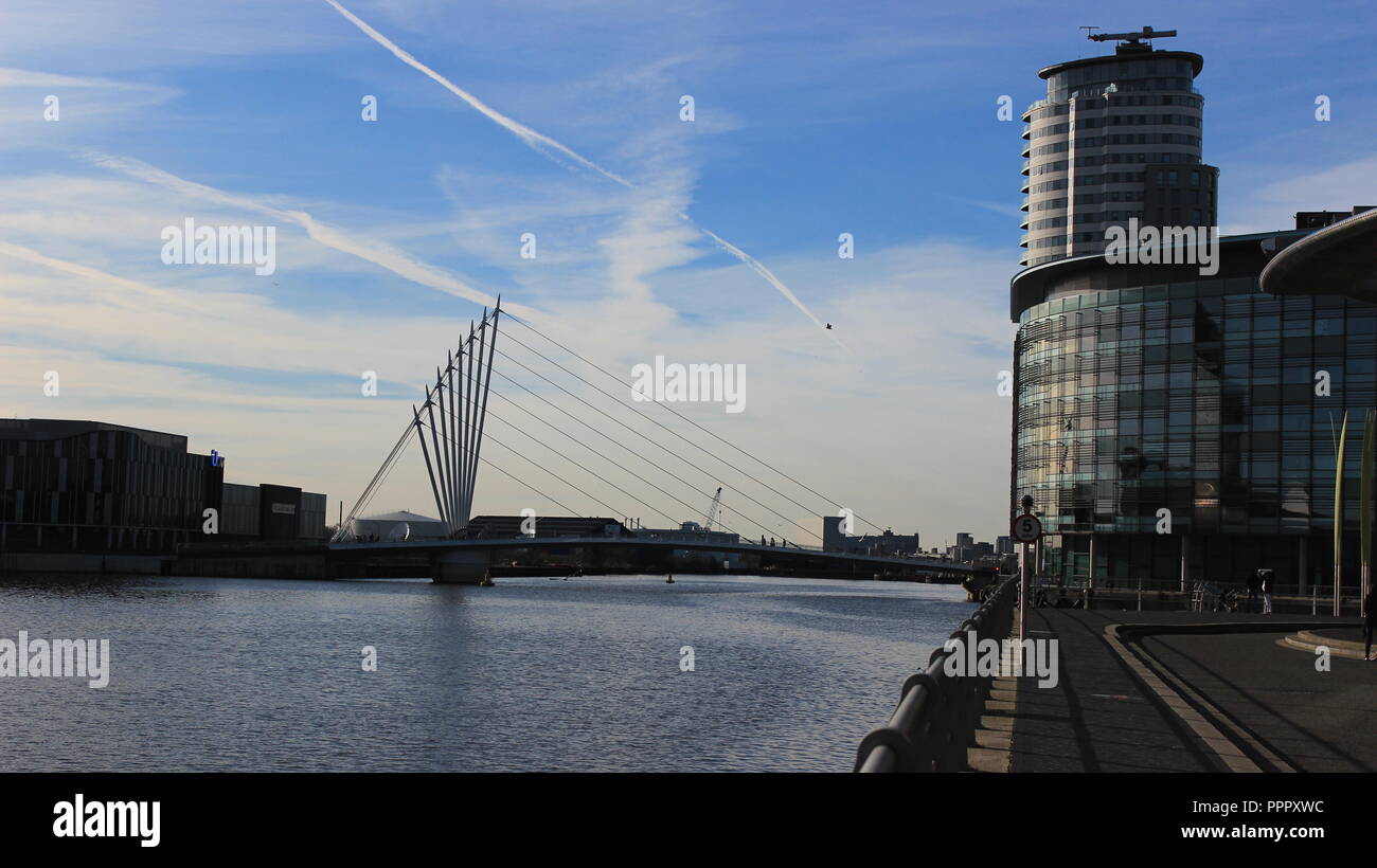 Media city salford bridge hi-res stock photography and images - Alamy