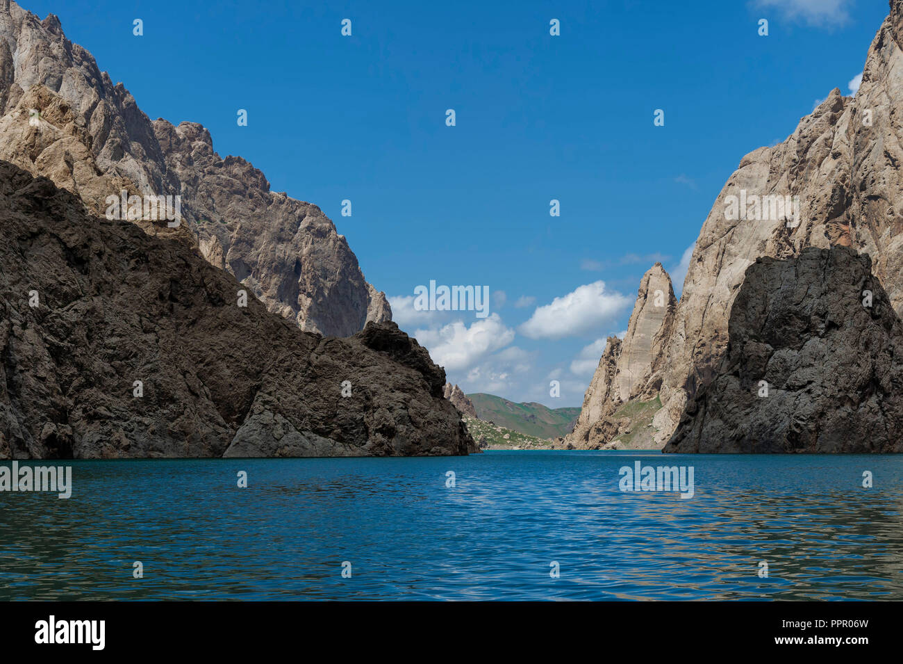 Kol-Suu lake, High Altitude Lake, Kurumduk valley, Naryn province ...