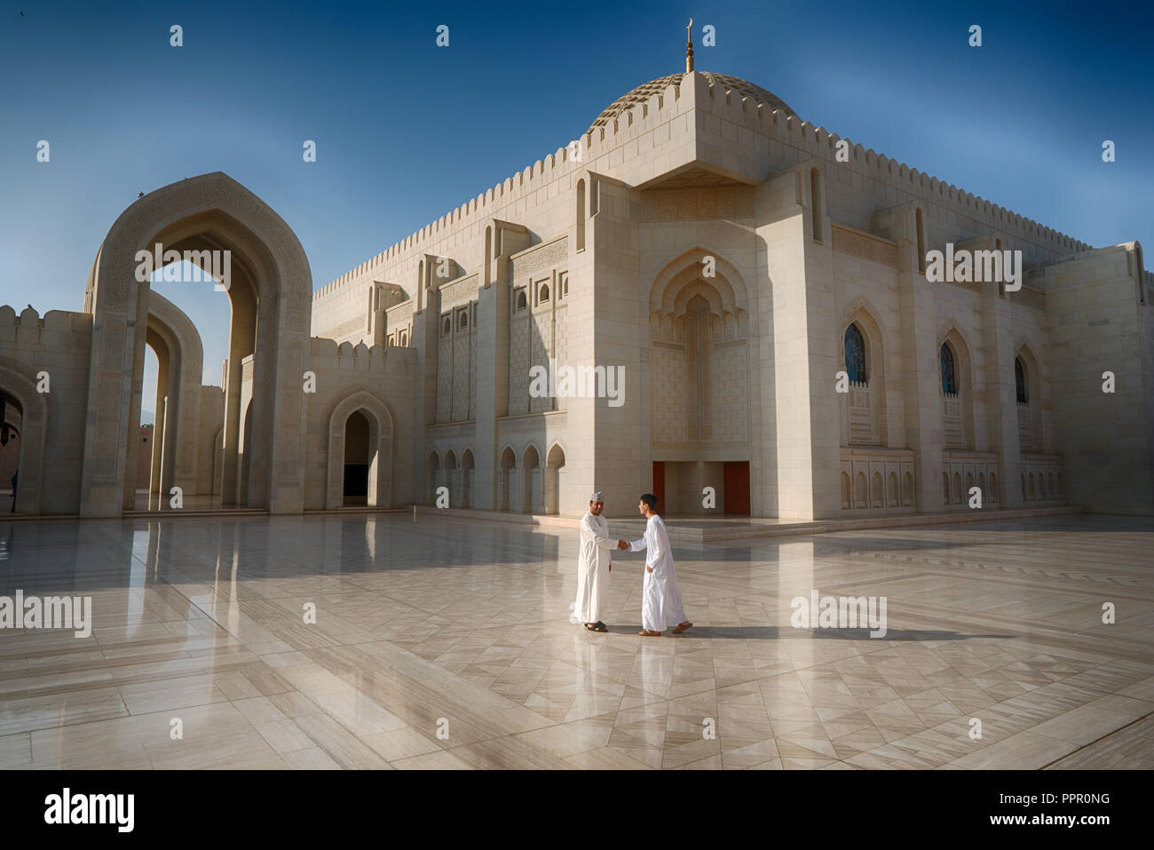 Sultan Qaboos Grand Mosque Stock Photo - Alamy