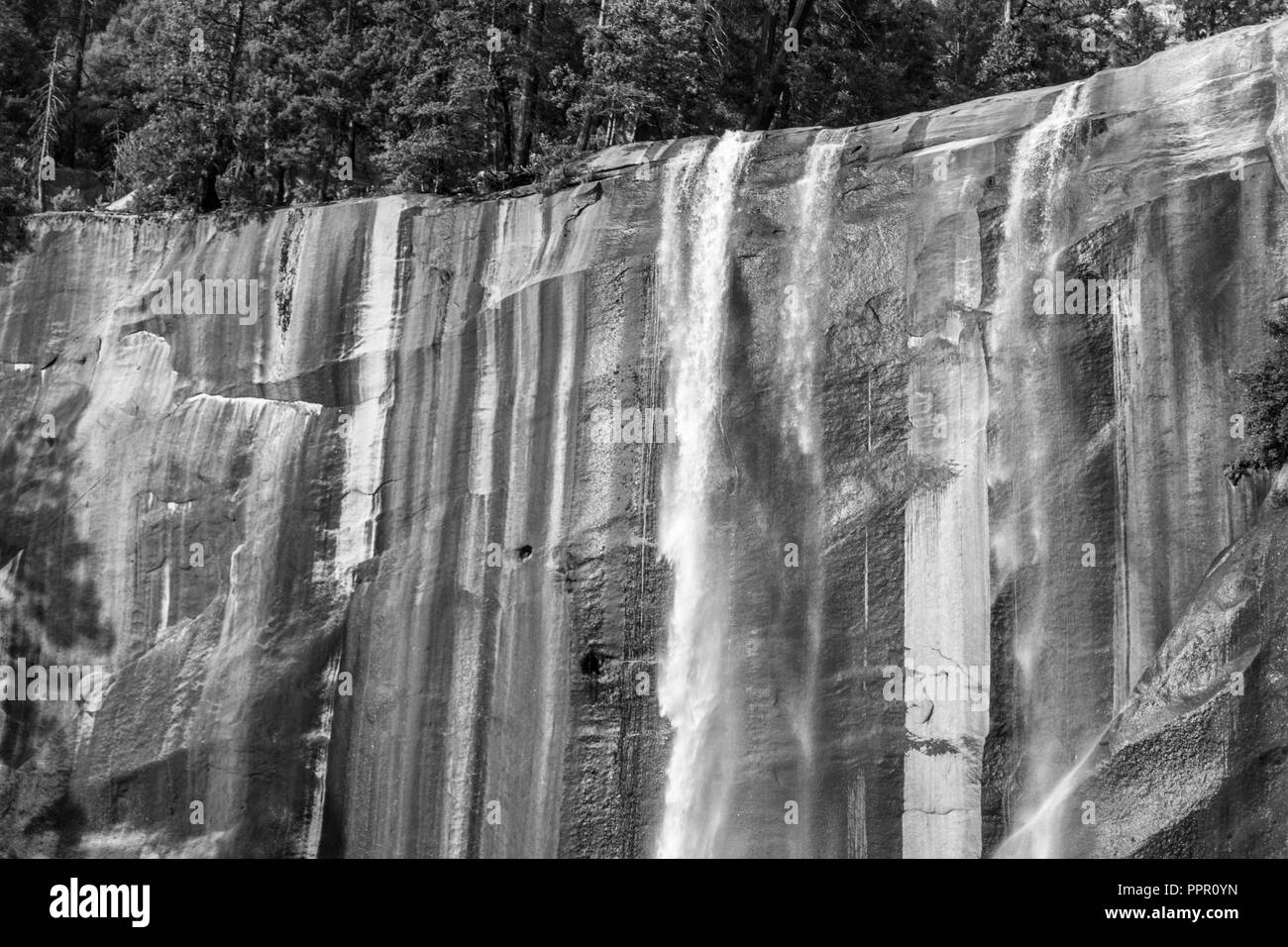 Yosemite National Park is famous for its many impressive waterfalls ...